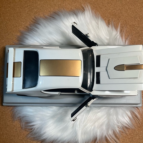 Other | 1969 Lincoln Oldsmobile Cutlass Ho 455 White W Gold 118 Scale ...